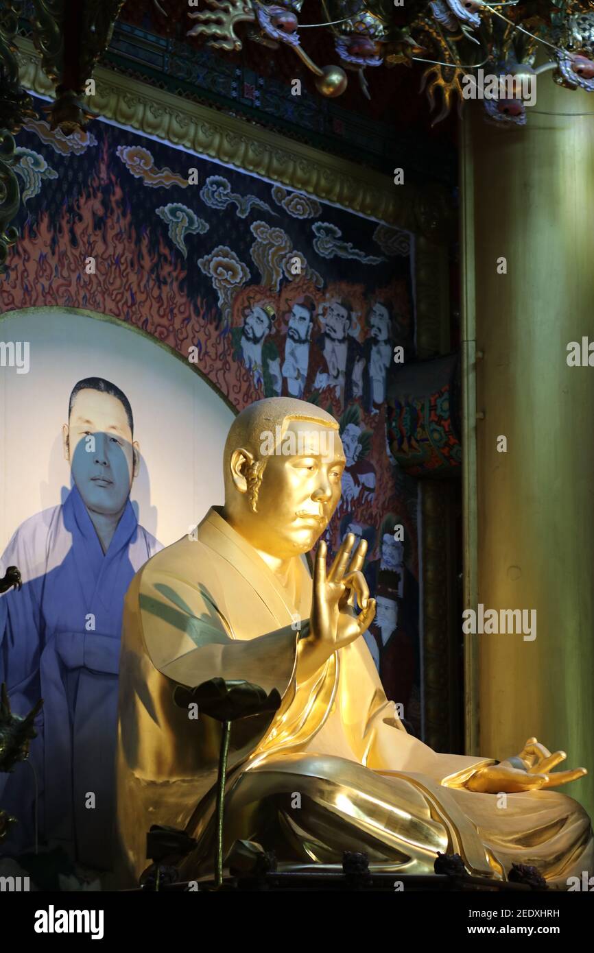 Guinsa temple korea hi-res stock photography and images - Alamy