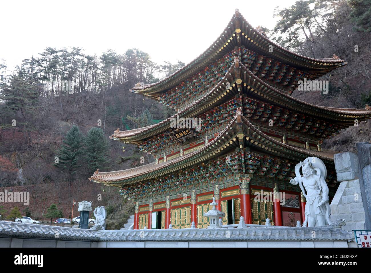 Guinsa temple korea hi-res stock photography and images - Alamy