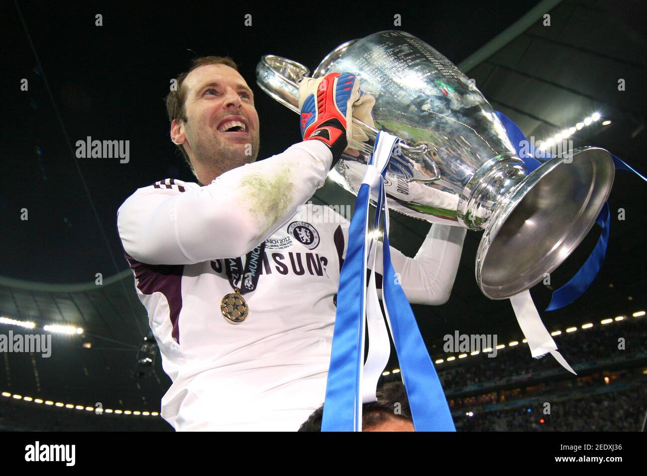 Chelseas petr cech celebrates with the uefa champions league trophy hi ...