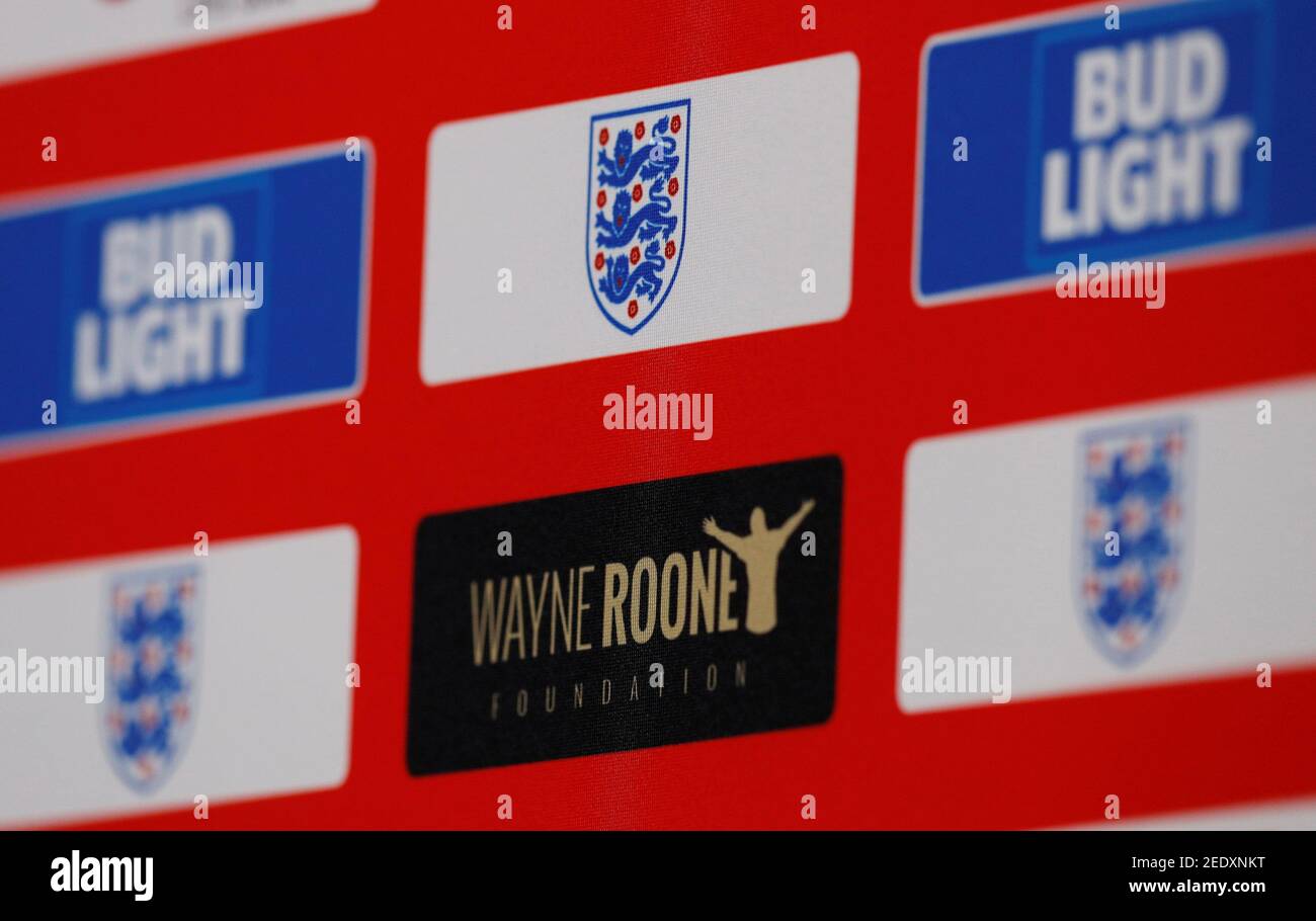 The football foundation logo hi-res stock photography and images - Alamy