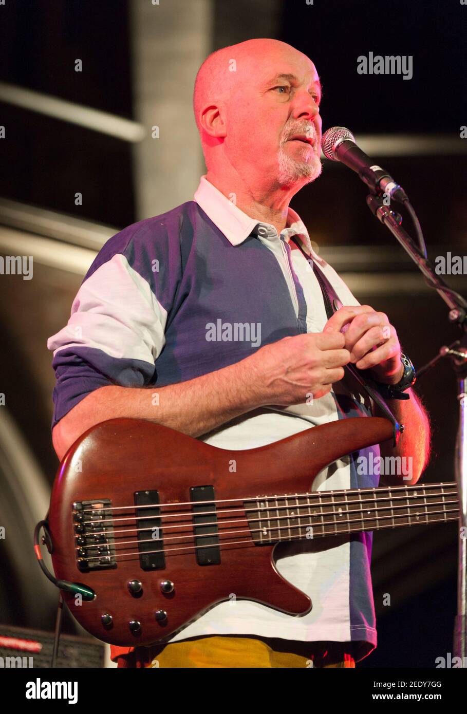 Dave pegg guitar hi-res stock photography and images - Alamy