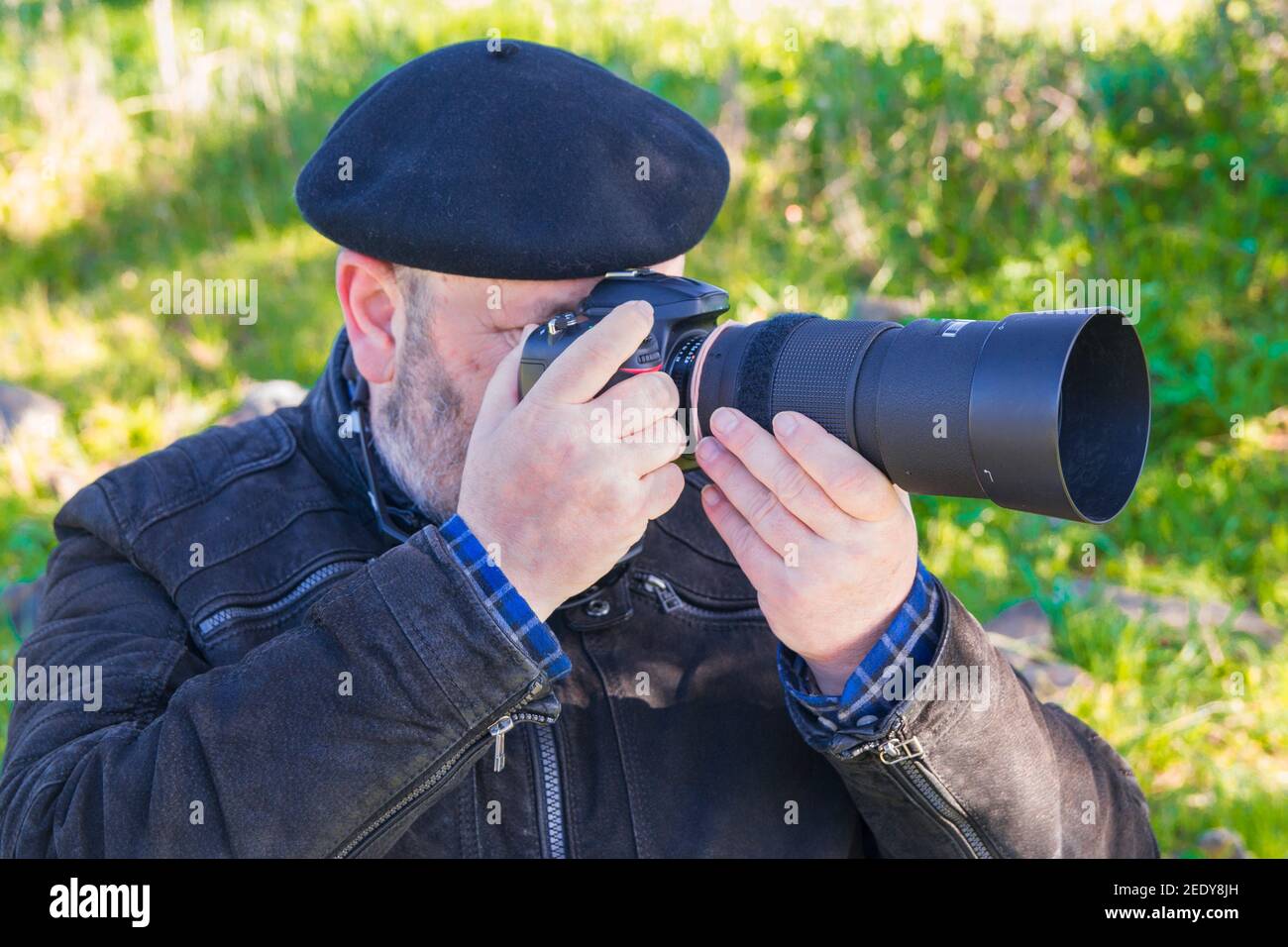 Close up unrecognizable older man hi-res stock photography and images ...