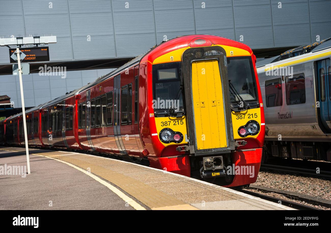 Gatwick express livery hi-res stock photography and images - Alamy