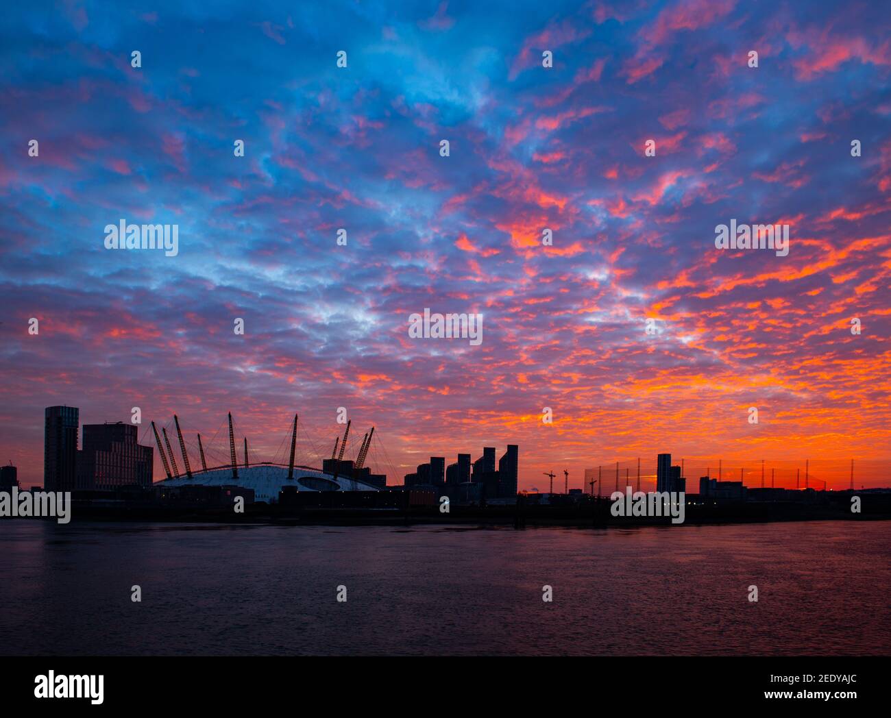 Millenium dome concert hi-res stock photography and images - Alamy