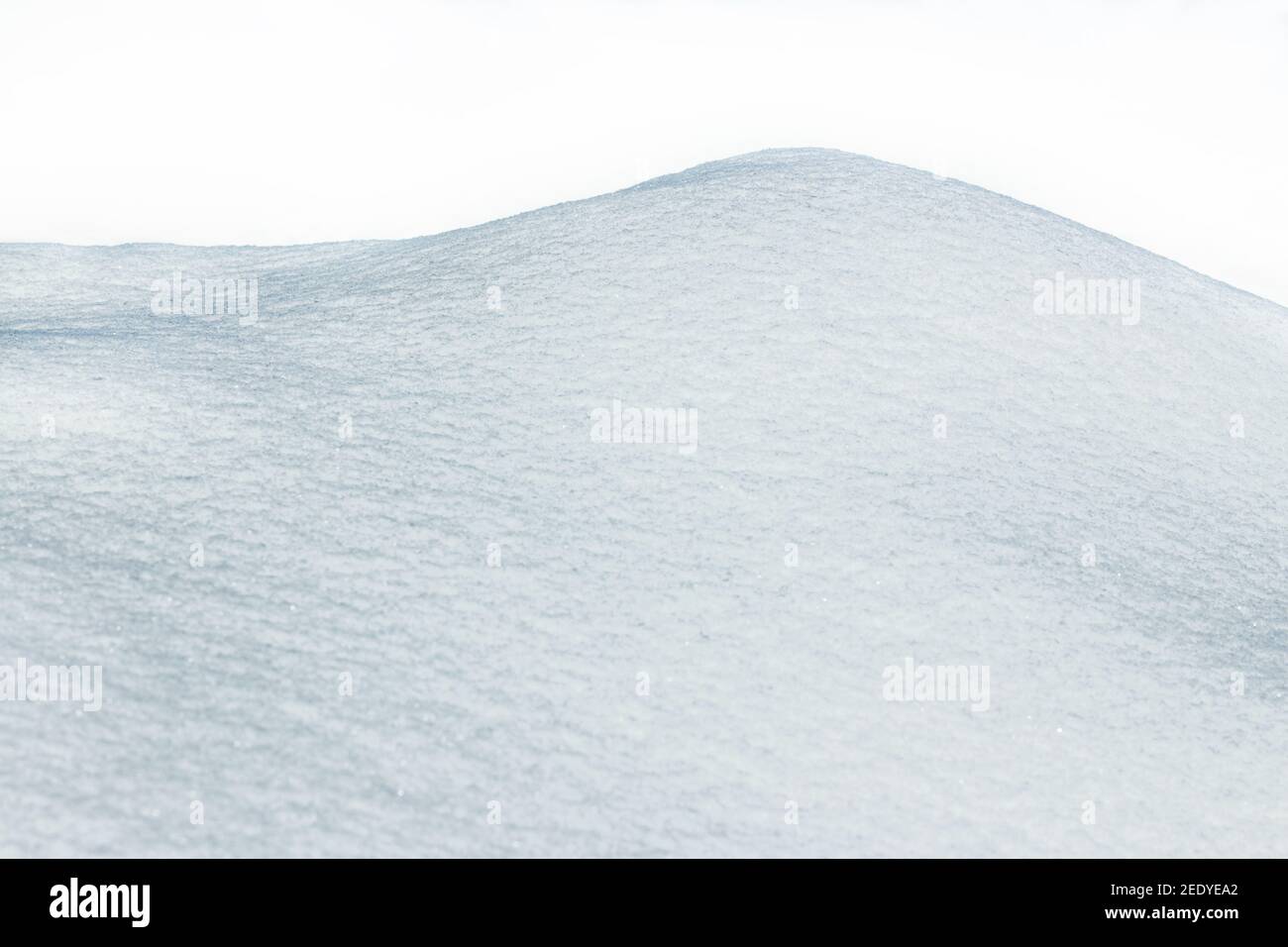 Winter snow hill on isolated white background. Fresh snowdrift template ...