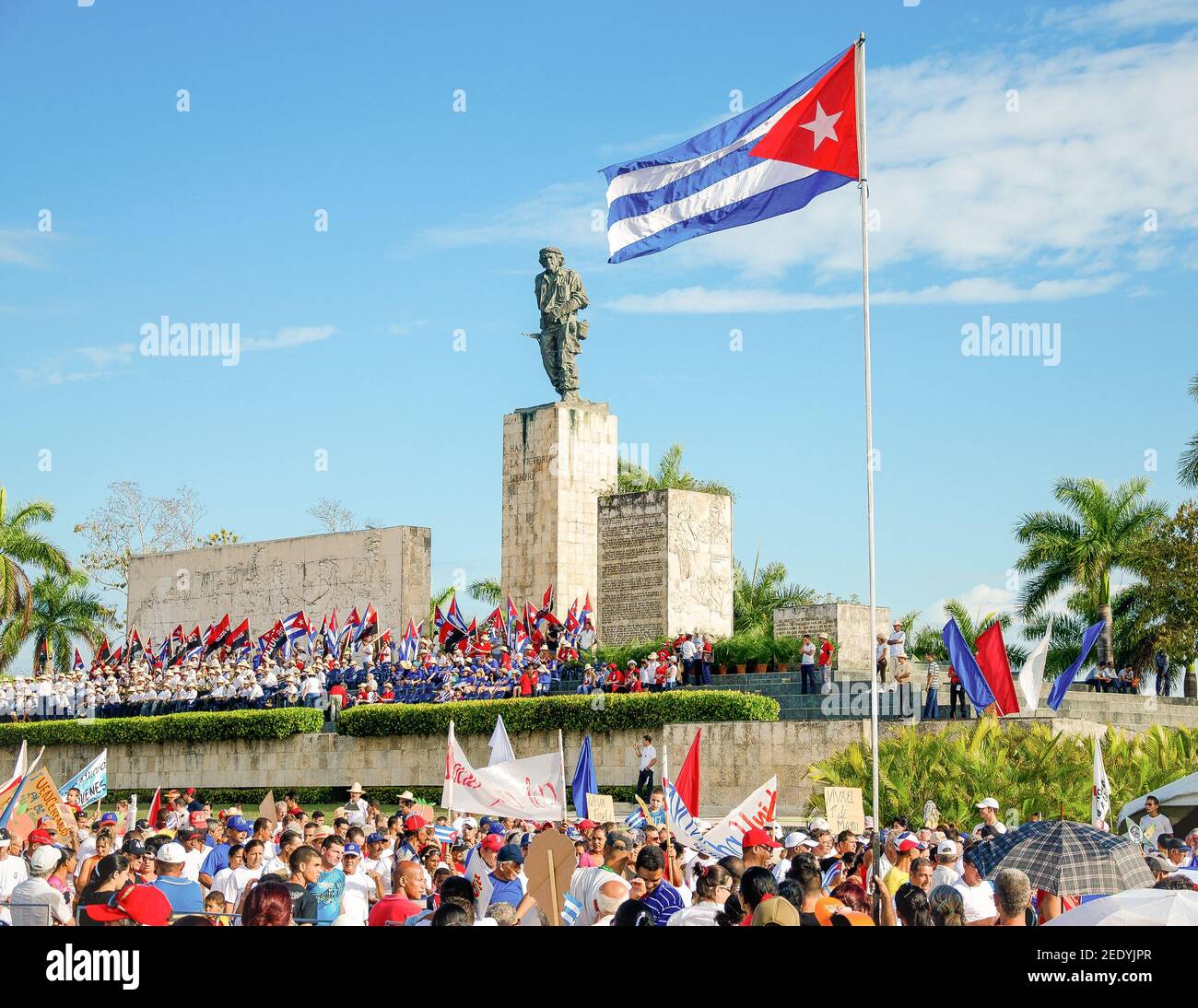Cuban may 1st monument hi-res stock photography and images - Alamy