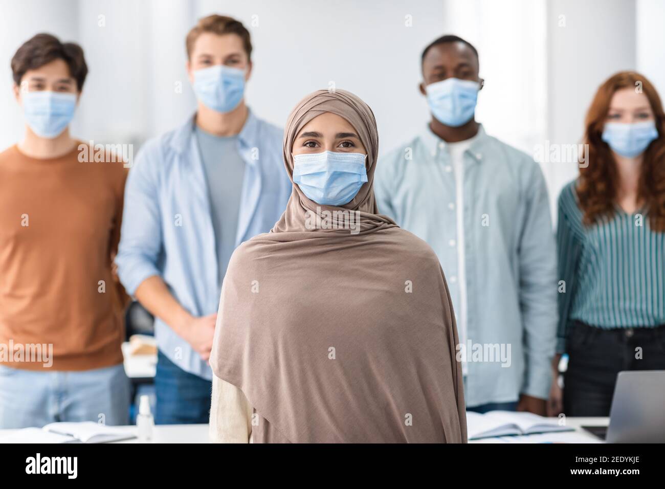 Office mask meeting muslim hi-res stock photography and images - Alamy