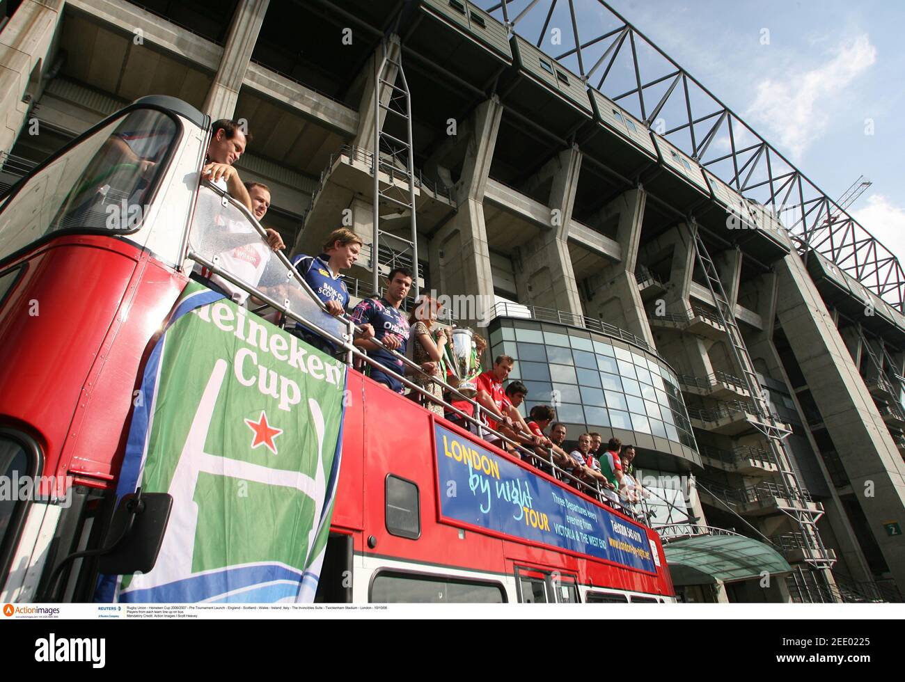 England team rugby bus hi-res stock photography and images - Alamy