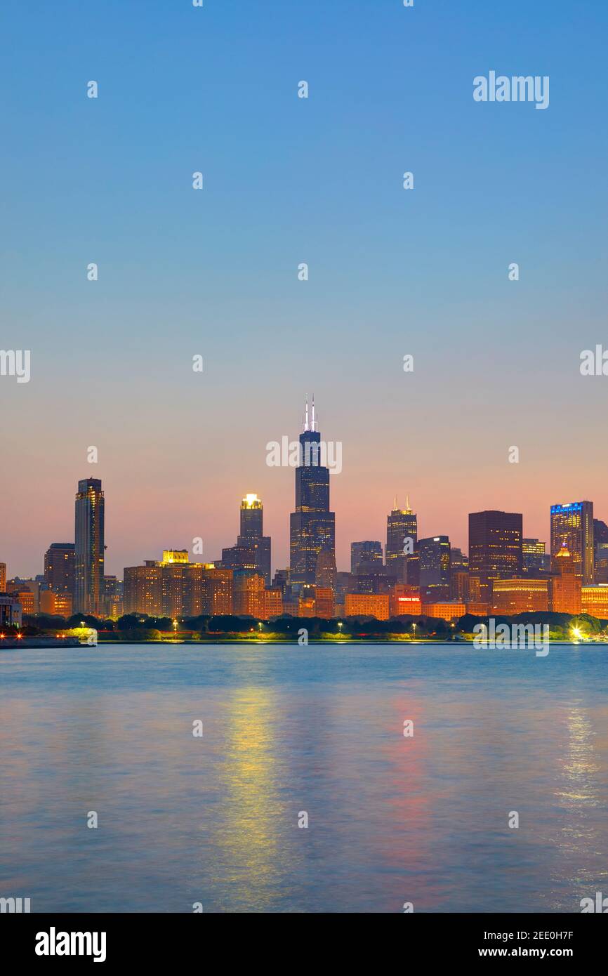 Chicago Skyline at sunset, Chicago, Illinois, United States Stock Photo ...