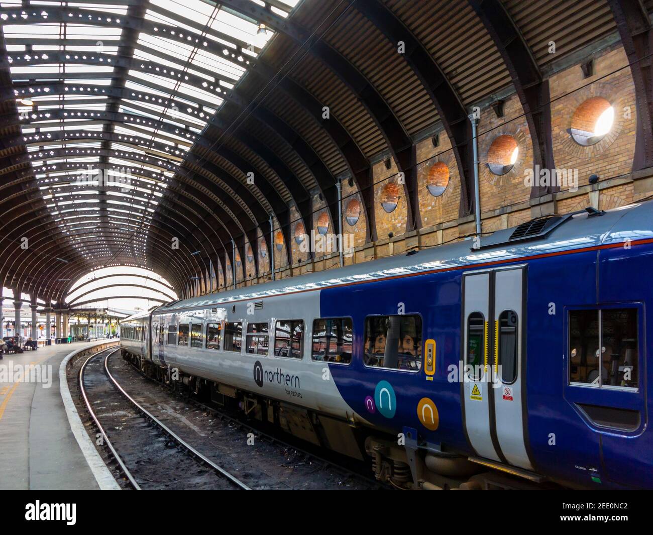 York railway station hi-res stock photography and images - Alamy
