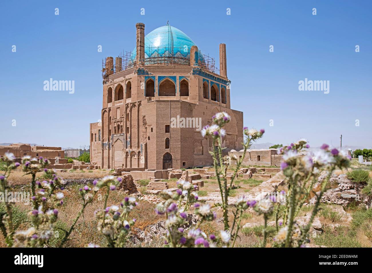 14th century Dome of Soltaniyeh in Soltaniyeh city, Zanjan Province ...