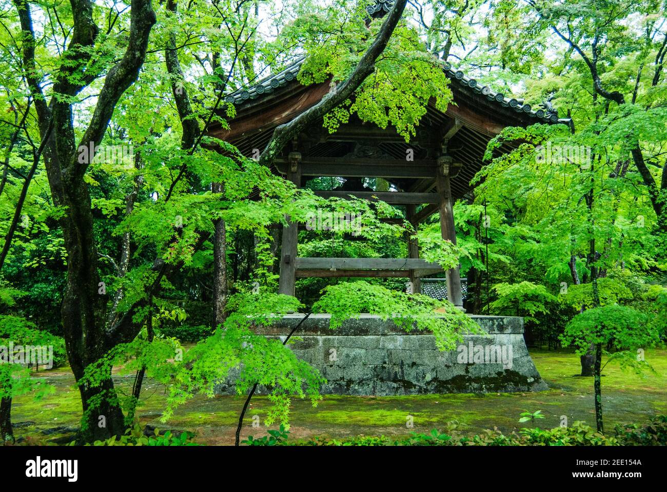 Japan well water house hi-res stock photography and images - Alamy
