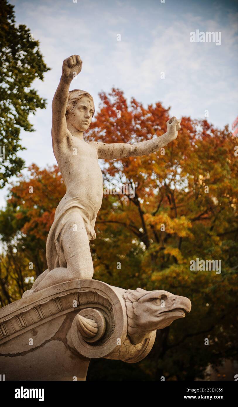Central Park statue, Manhattan, New York City, United States Stock ...