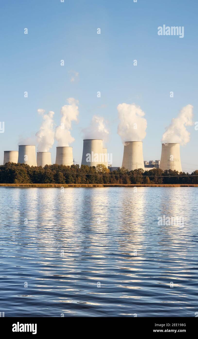 Power station smoke hi-res stock photography and images - Alamy