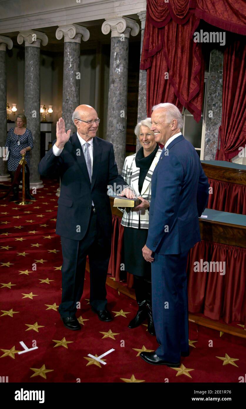 Washington DC, USA, January 6, 2015 Senator Pat Roberts (R-KS) and his ...