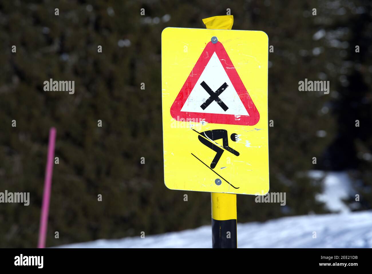 Sign for skiers hi-res stock photography and images - Alamy