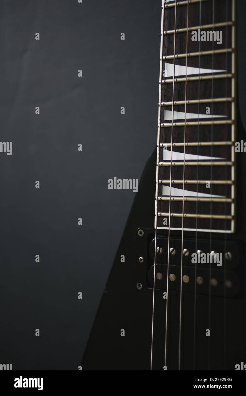 V shape guitar hi-res stock photography and images - Alamy