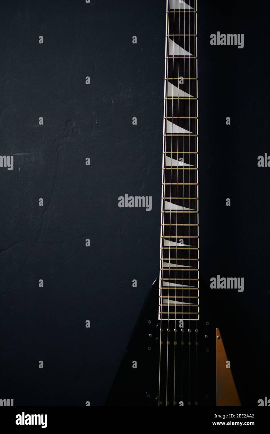 V shape guitar hi-res stock photography and images - Alamy