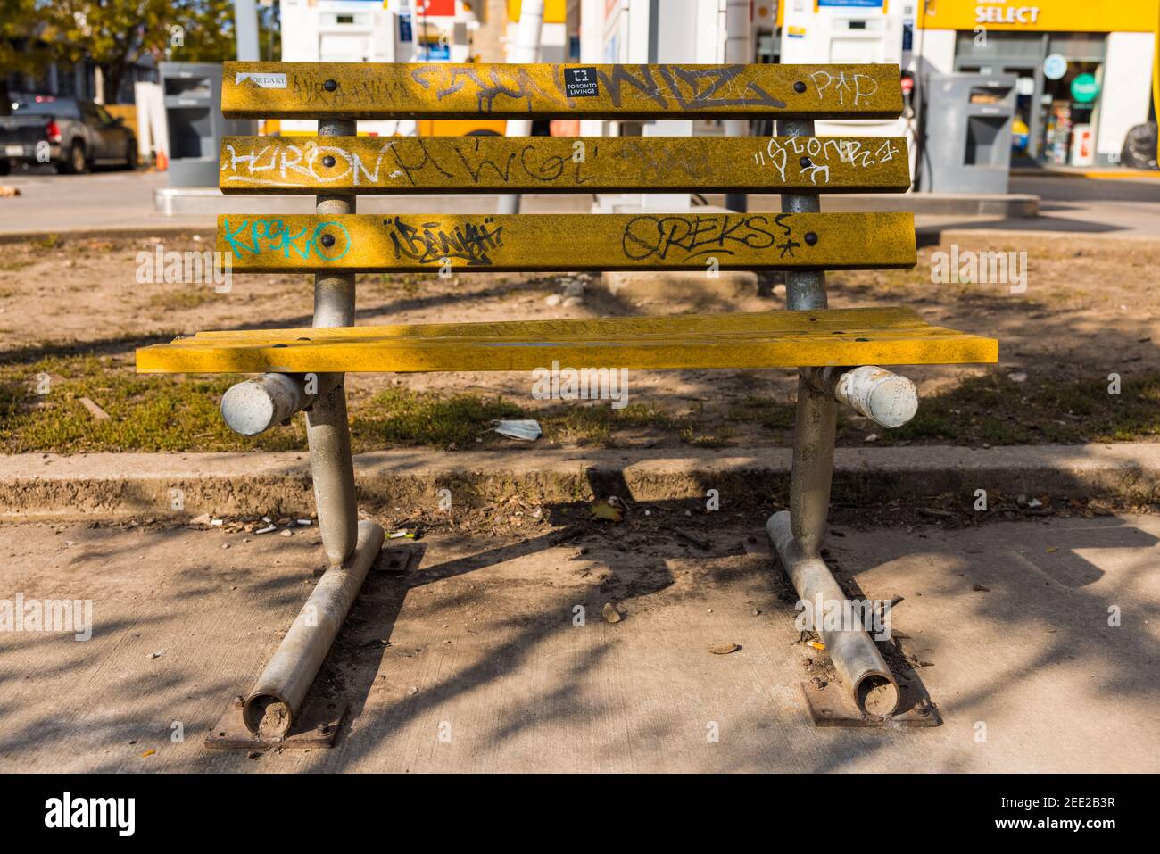 Rundown city hi-res stock photography and images - Alamy