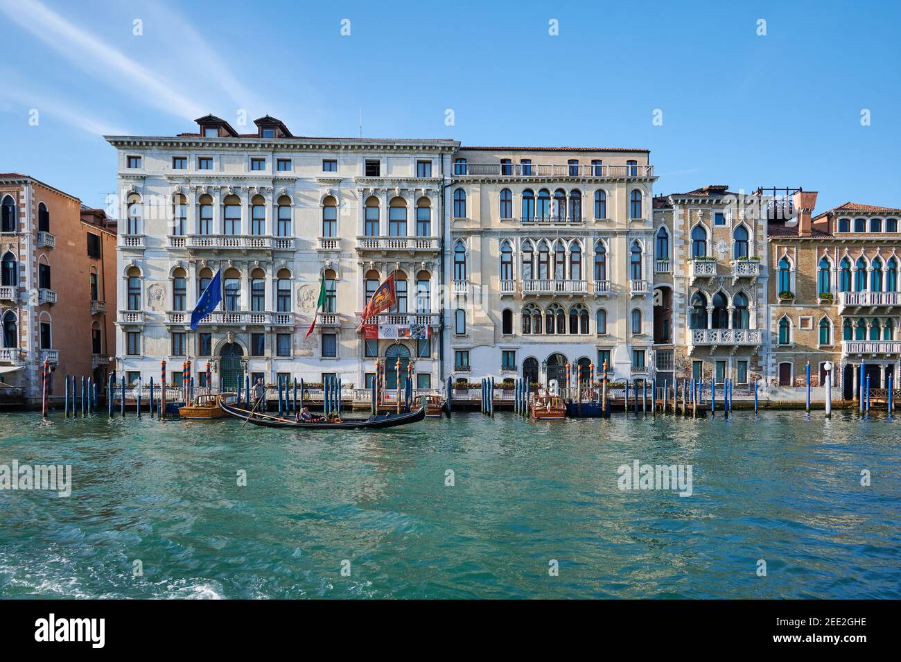 typical Venetian house facades on the Grand Canal, Venice, Veneto ...