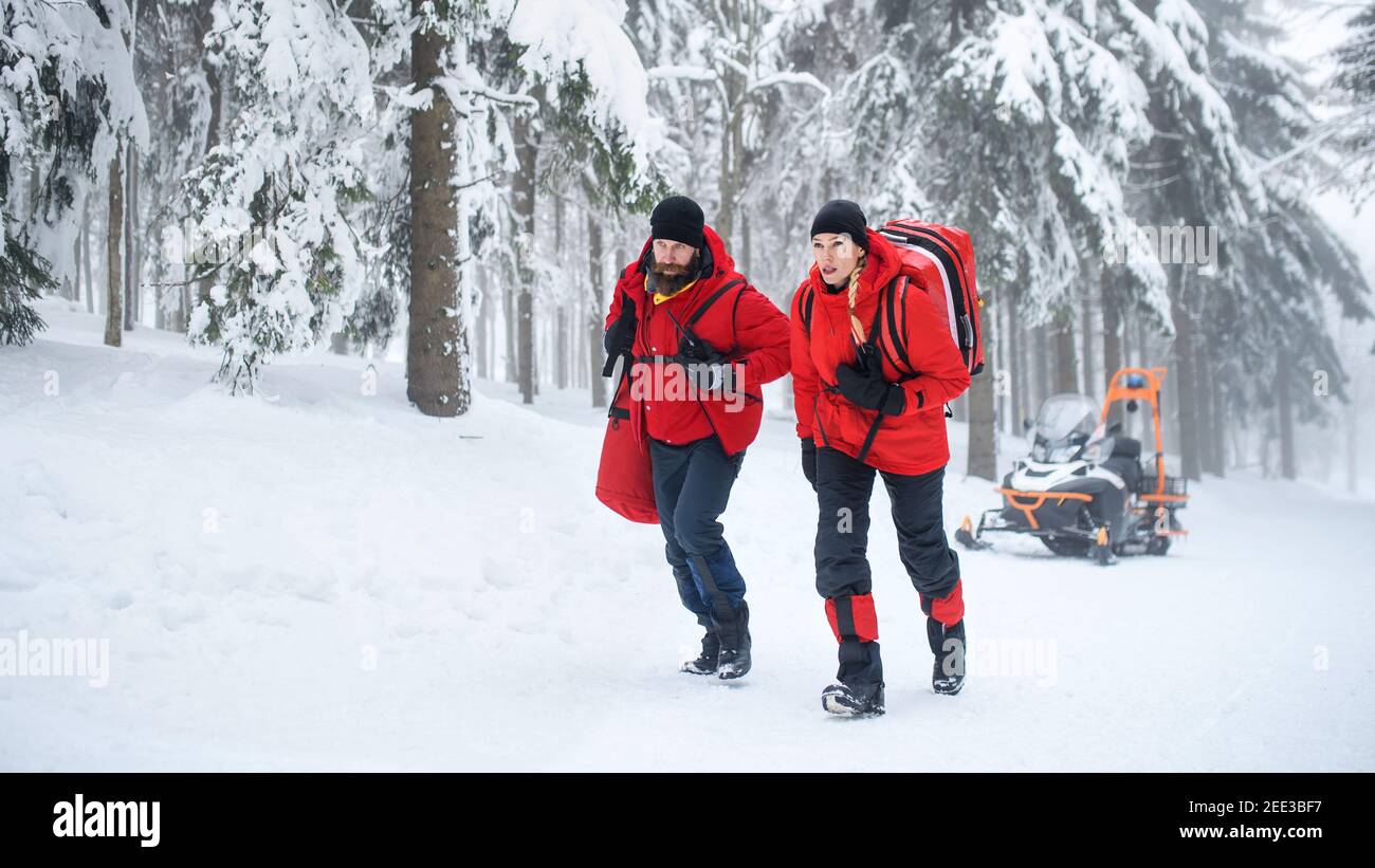 Rescuer portrait mountain hi-res stock photography and images - Alamy