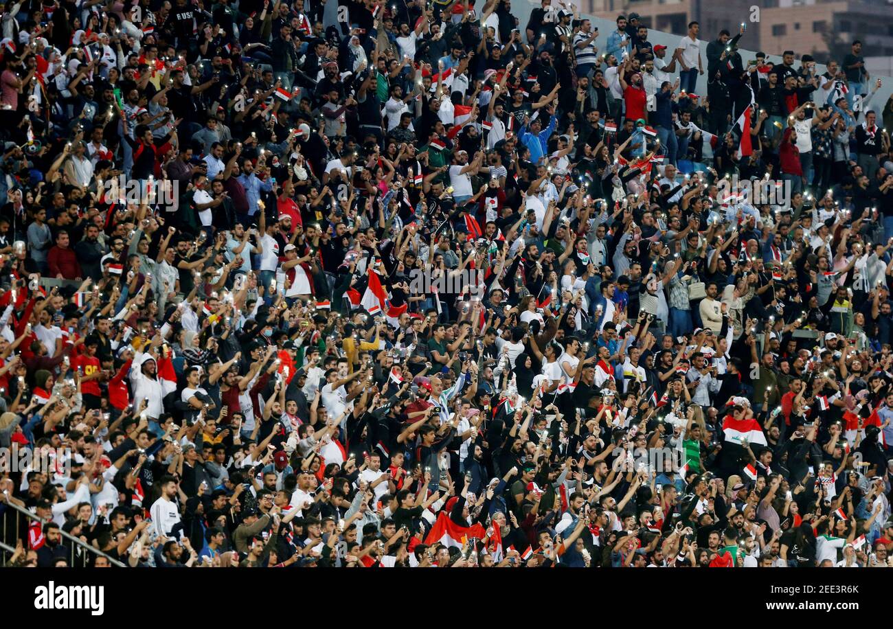 Iran iraq football hi-res stock photography and images - Alamy