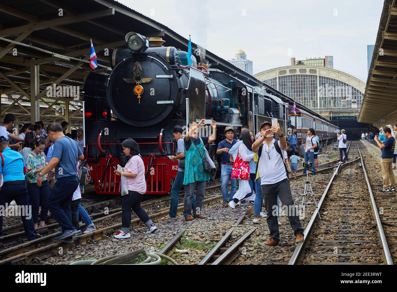 Oil fired 4-6-2 Pacific class locomotives numbers 824 and 850, built by ...