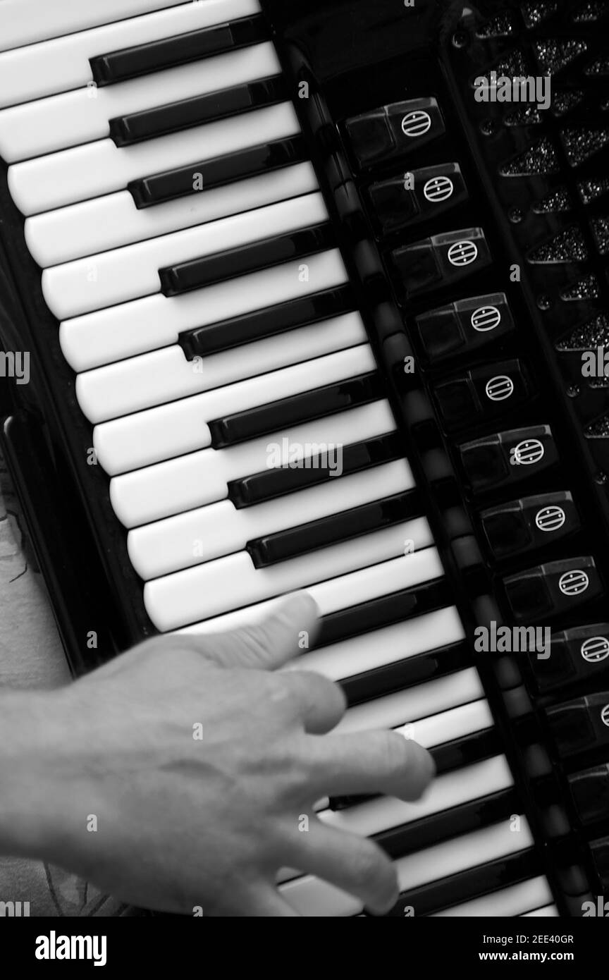 Music playing device Black and White Stock Photos & Images - Alamy