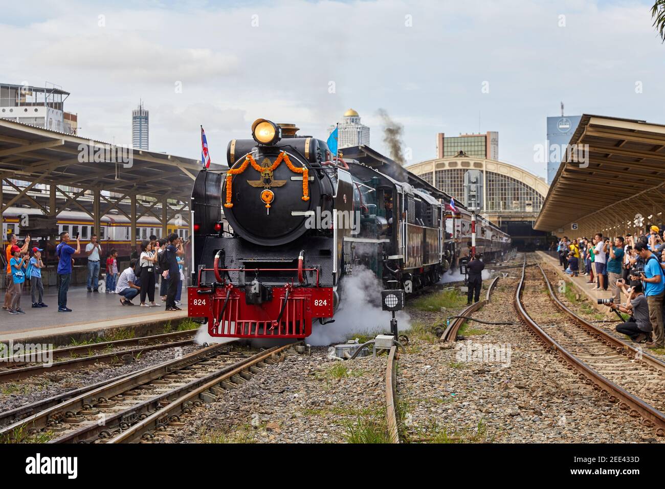 Oil fired 4-6-2 Pacific class locomotives numbers 824 and 850, built by ...