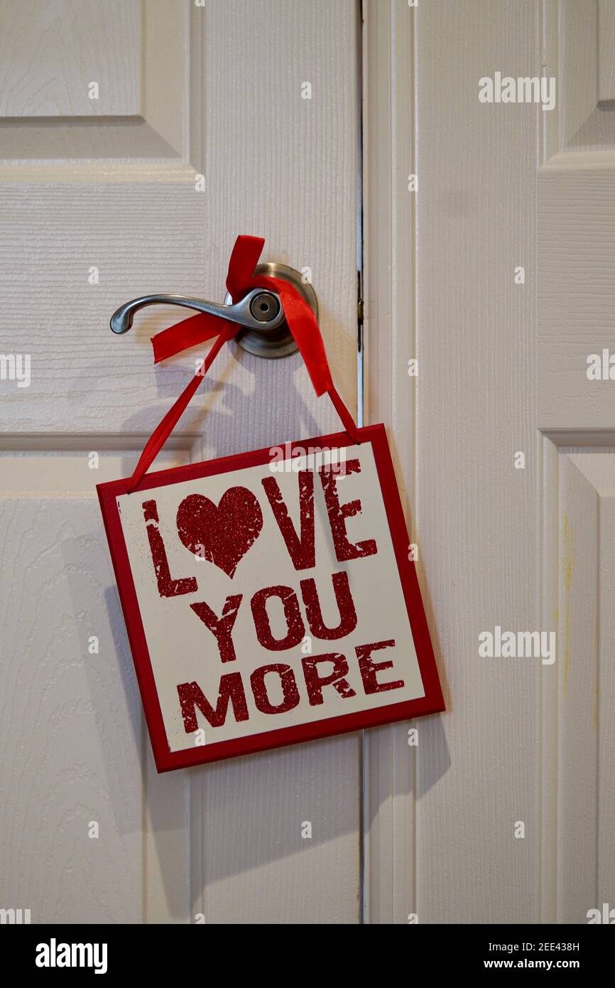Sign hangs from door hi-res stock photography and images - Alamy