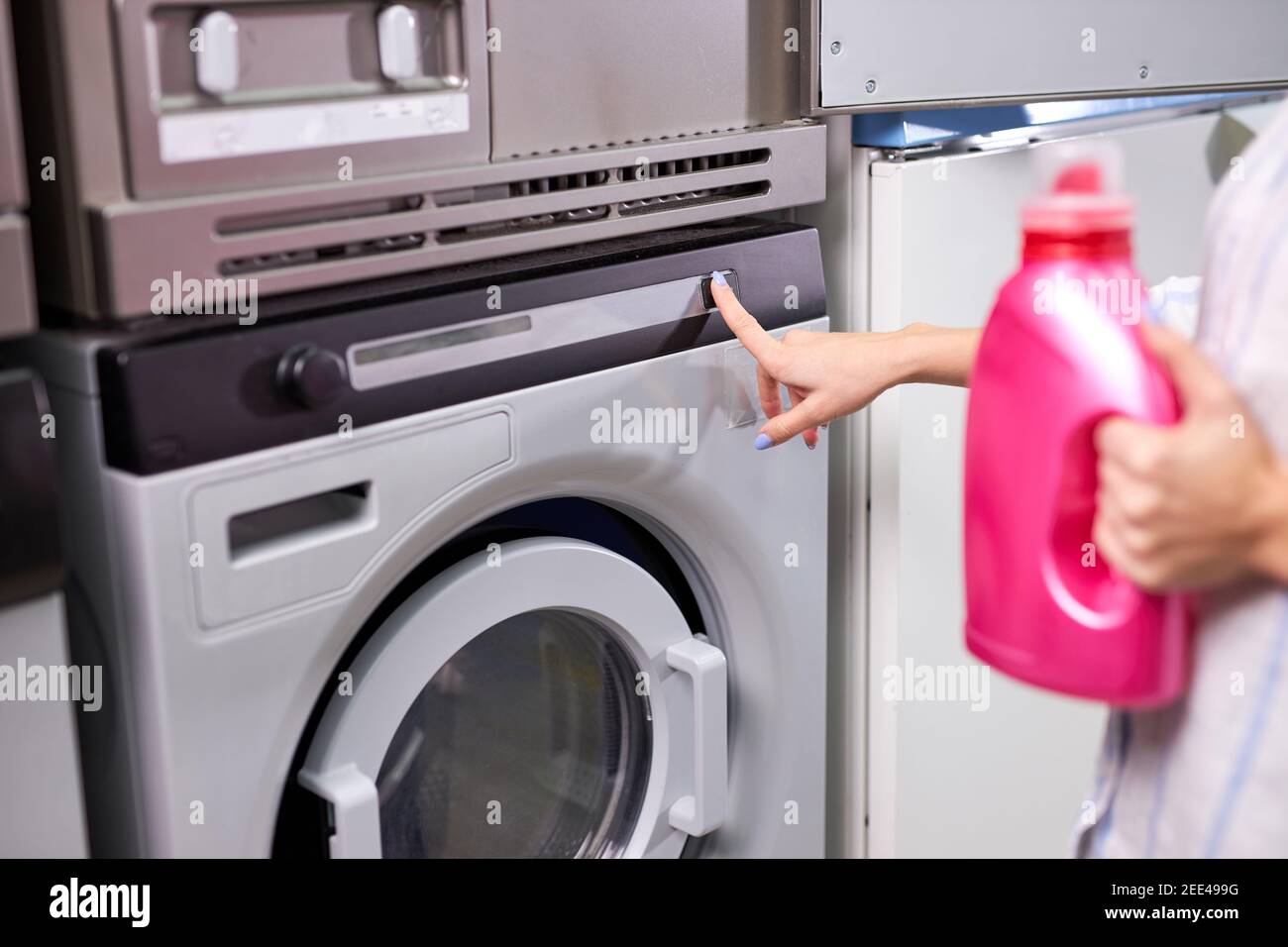 Linen presses hi-res stock photography and images - Alamy