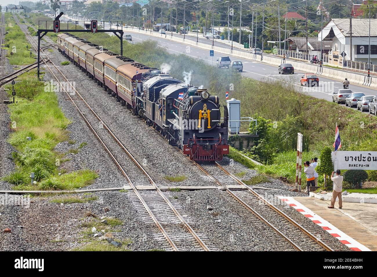 Oil fired 4-6-2 Pacific class locomotives numbers 824 and 850, built by ...
