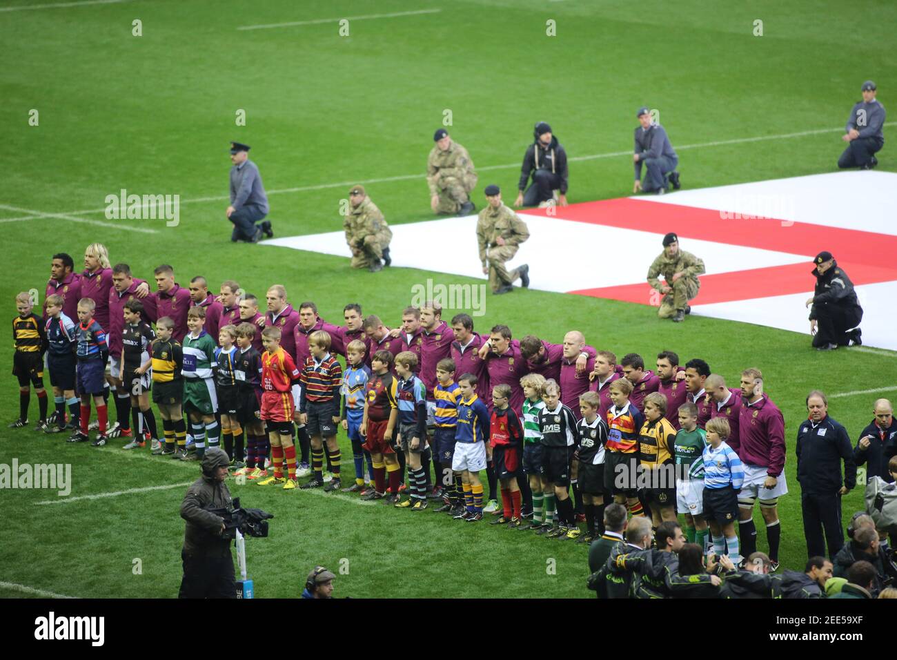 England players line up with mascots hi-res stock photography and ...