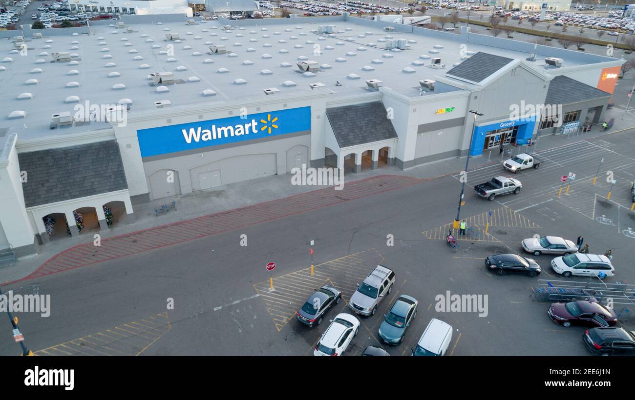 Auto superstore hi-res stock photography and images - Alamy