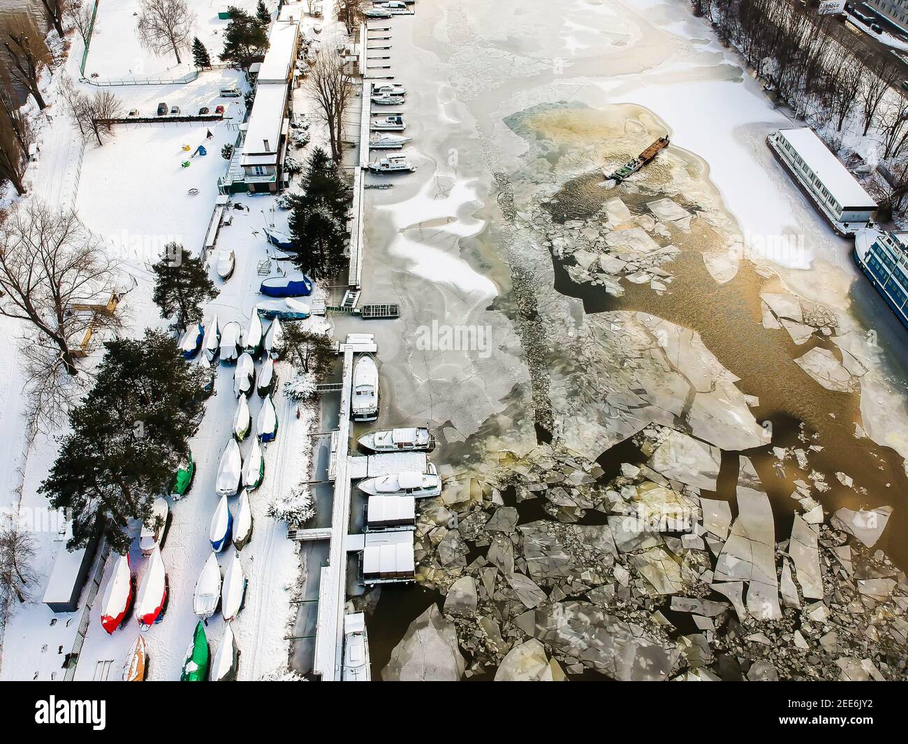 Ice icebreaker hi-res stock photography and images - Alamy