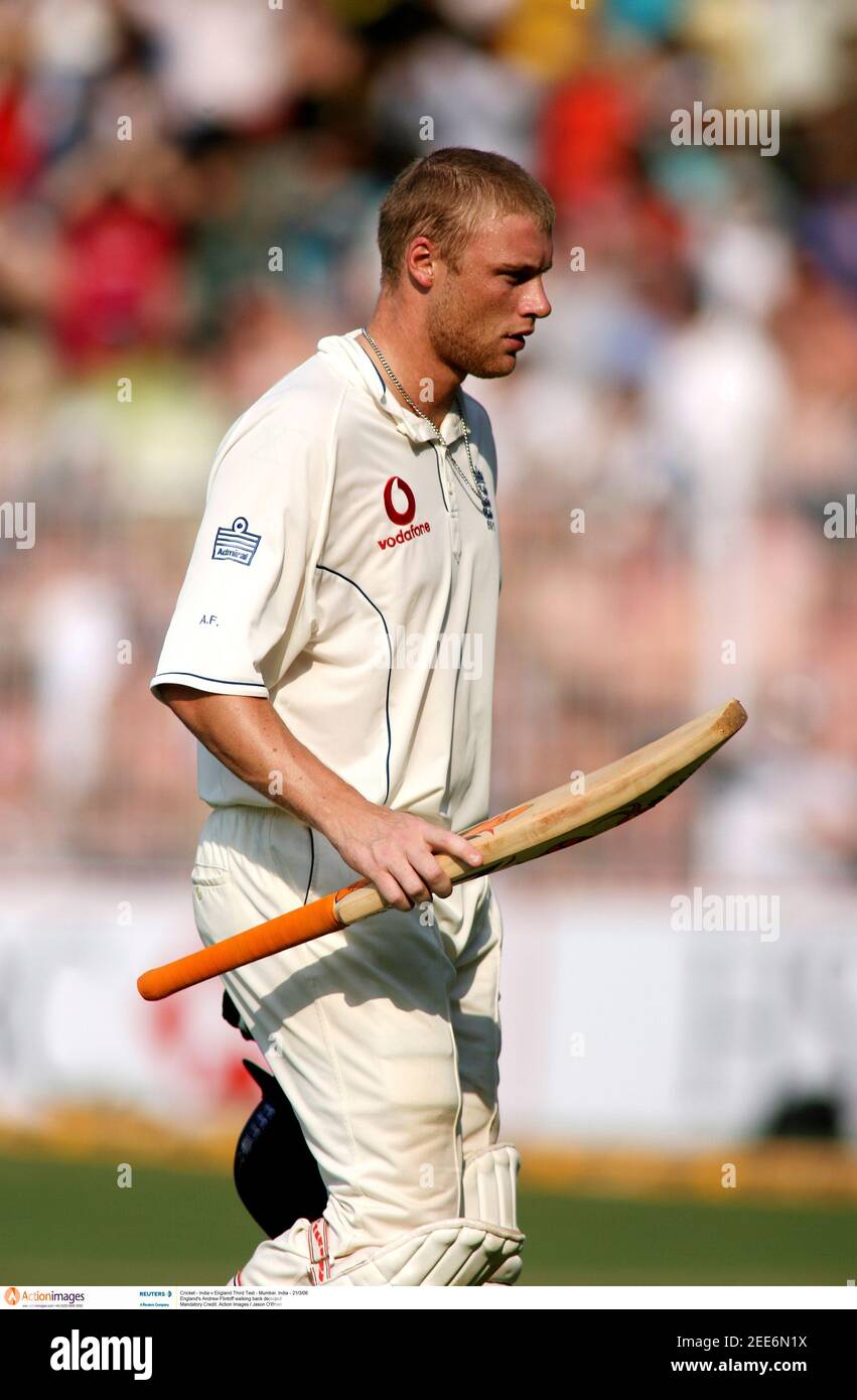 Sport cricket walking dejected hi-res stock photography and images - Alamy
