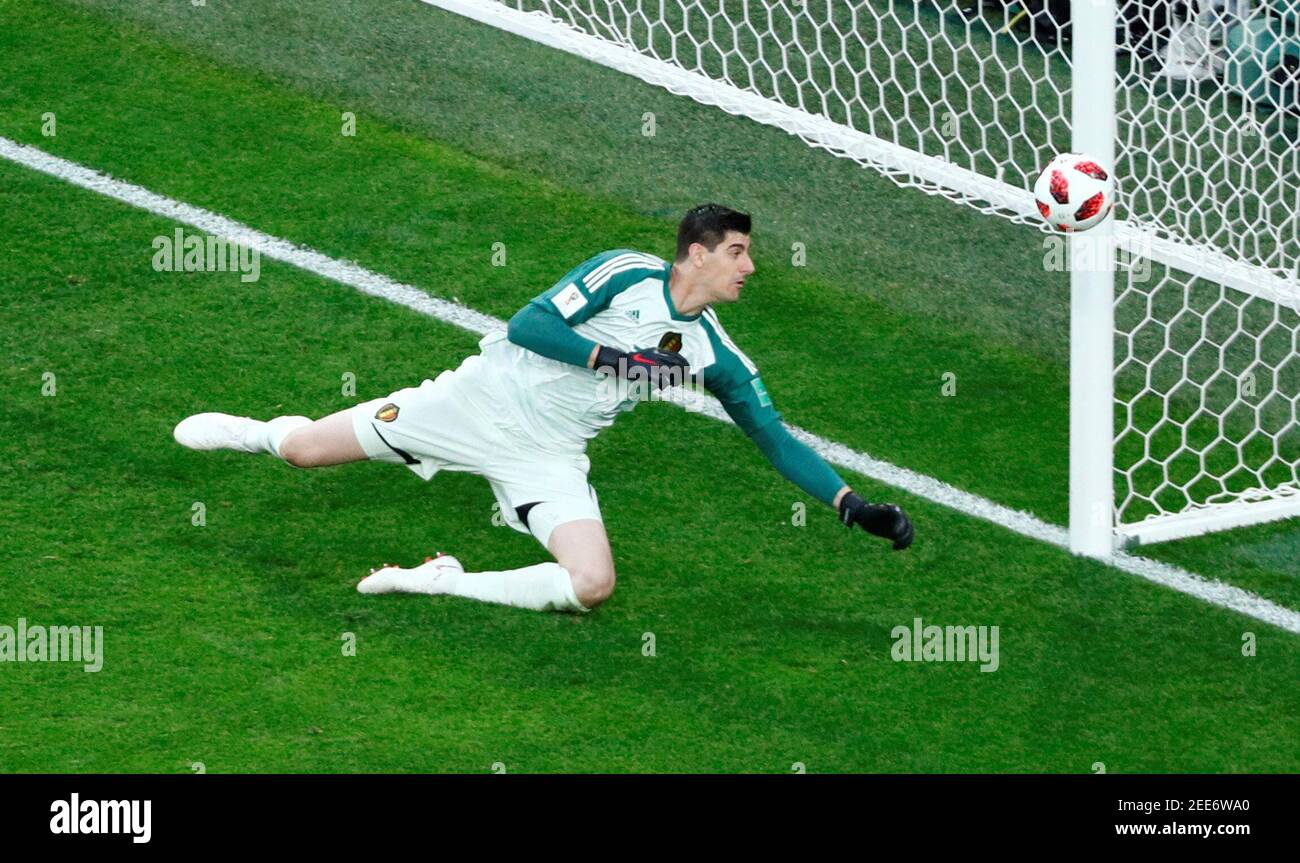 Football stadium wide shot hi-res stock photography and images - Alamy