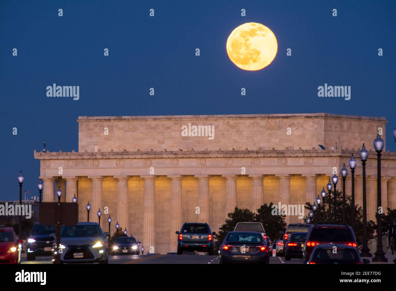 The full moon rises above Arlington Memorial Bridge and The Lincoln ...