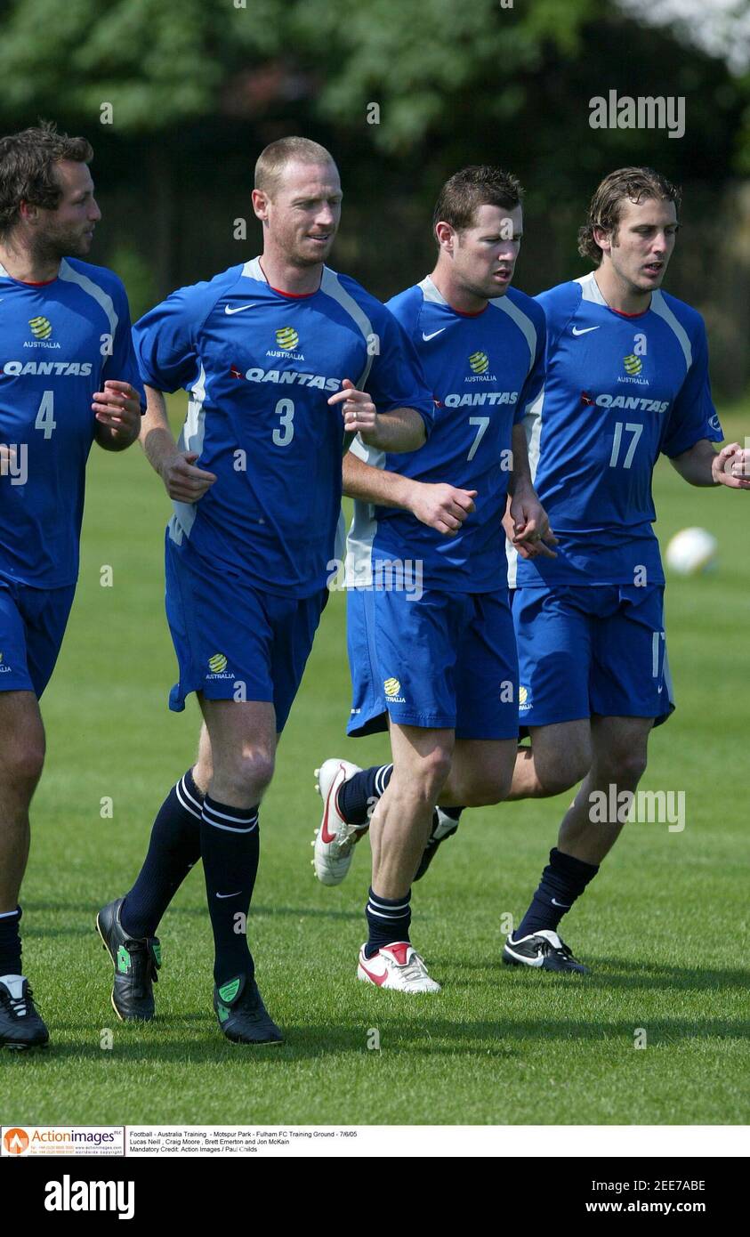 Soccer fulham training motspur park training ground hi-res stock ...