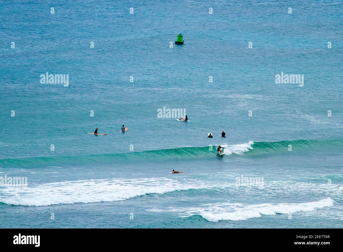Female surfer hawaii hi-res stock photography and images - Alamy