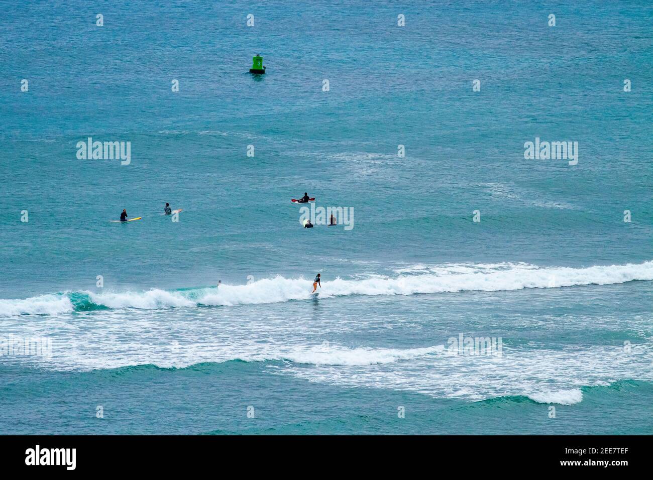 Female surfer hawaii hi-res stock photography and images - Alamy