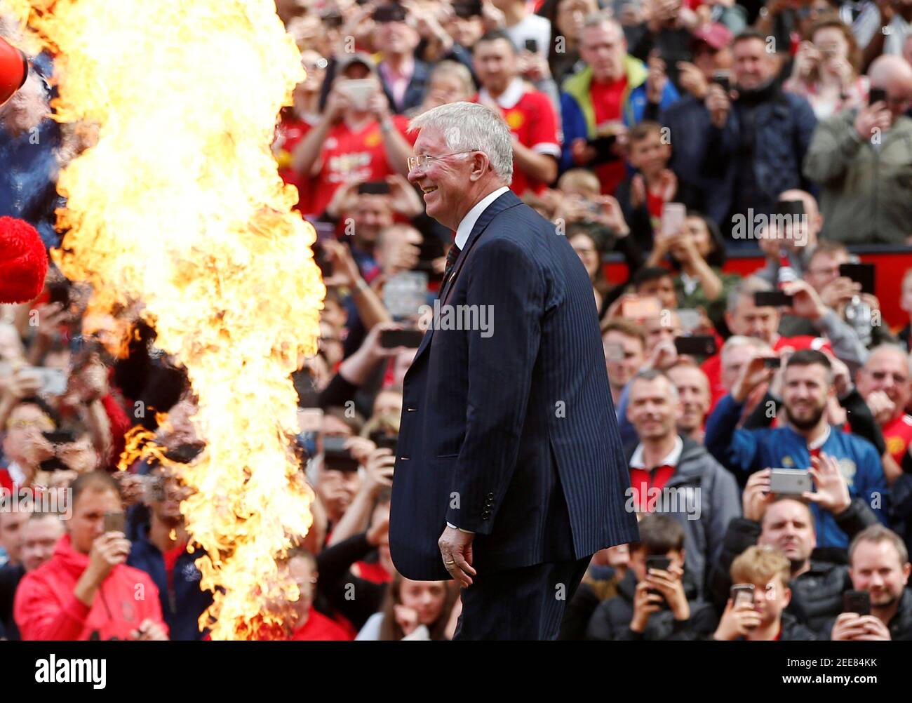 Sir alex ferguson 1999 hi-res stock photography and images - Alamy