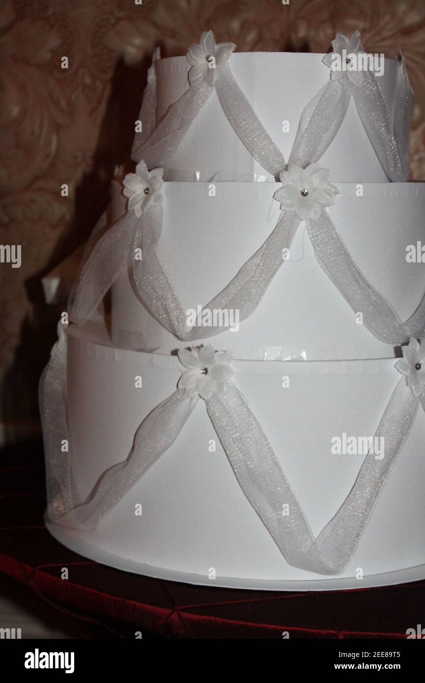 Formal cake hi-res stock photography and images - Alamy