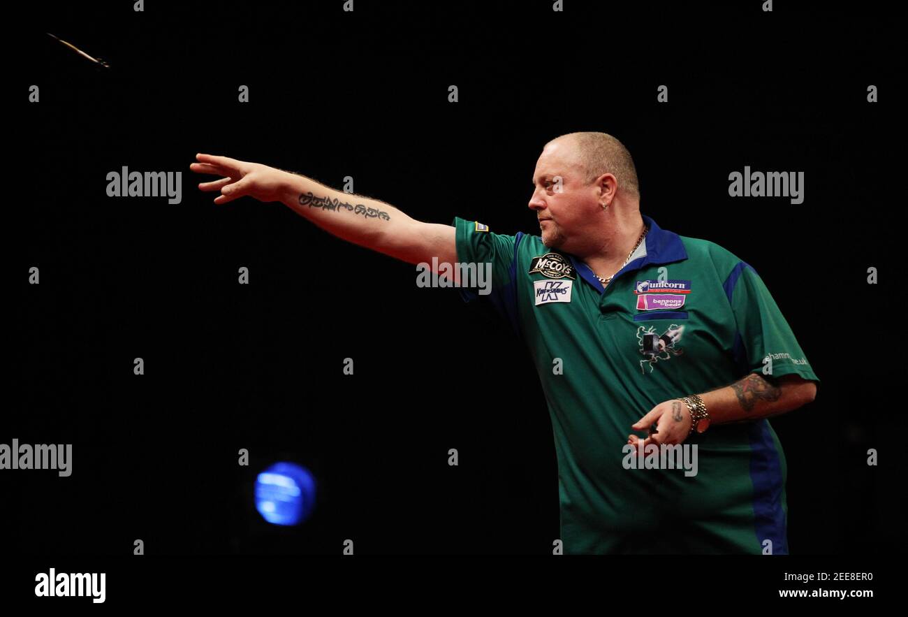 Darts mccoys premier league darts 2012 westpoint arena hi-res stock ...