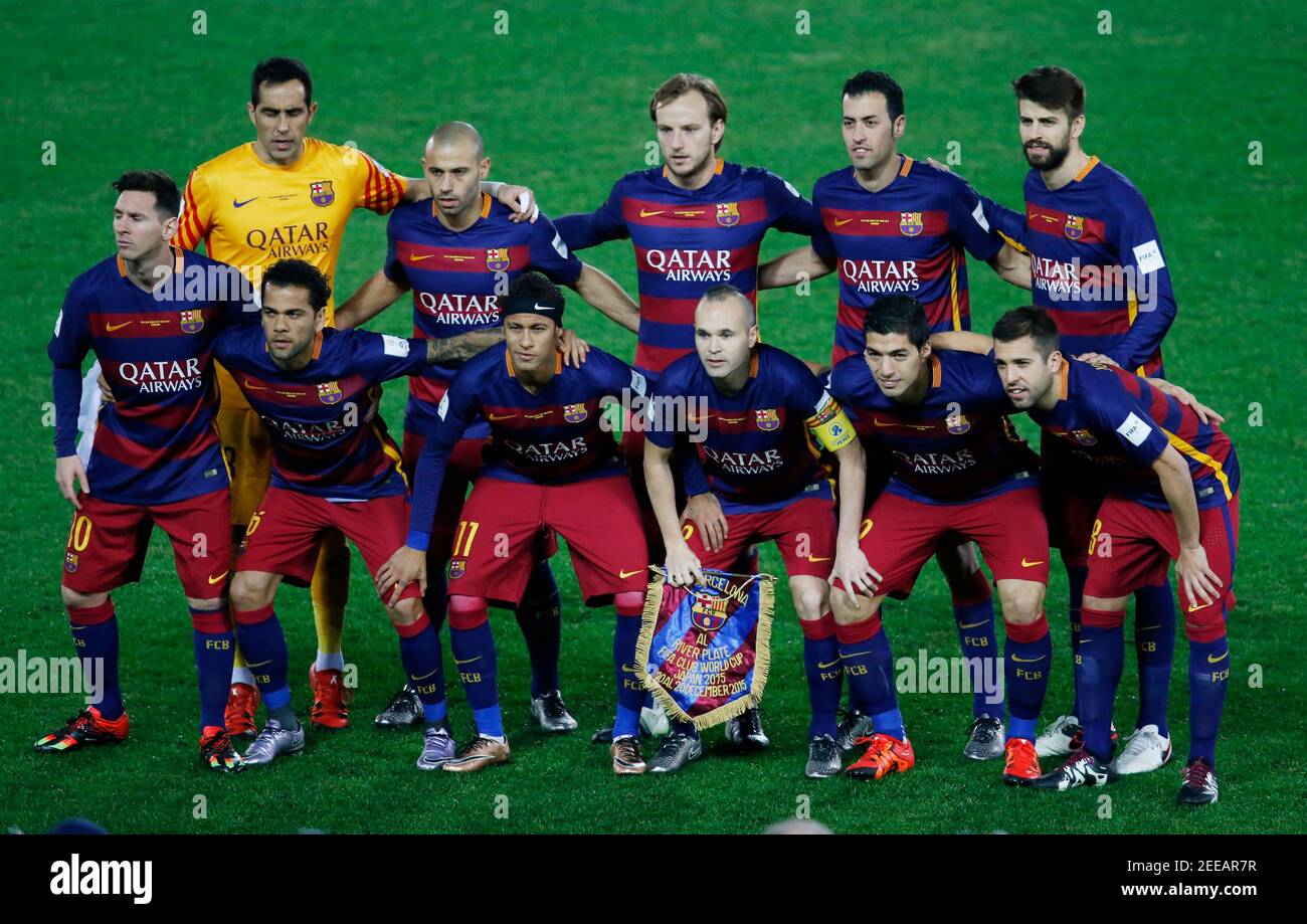 Fc barcelona line up hi-res stock photography and images - Alamy