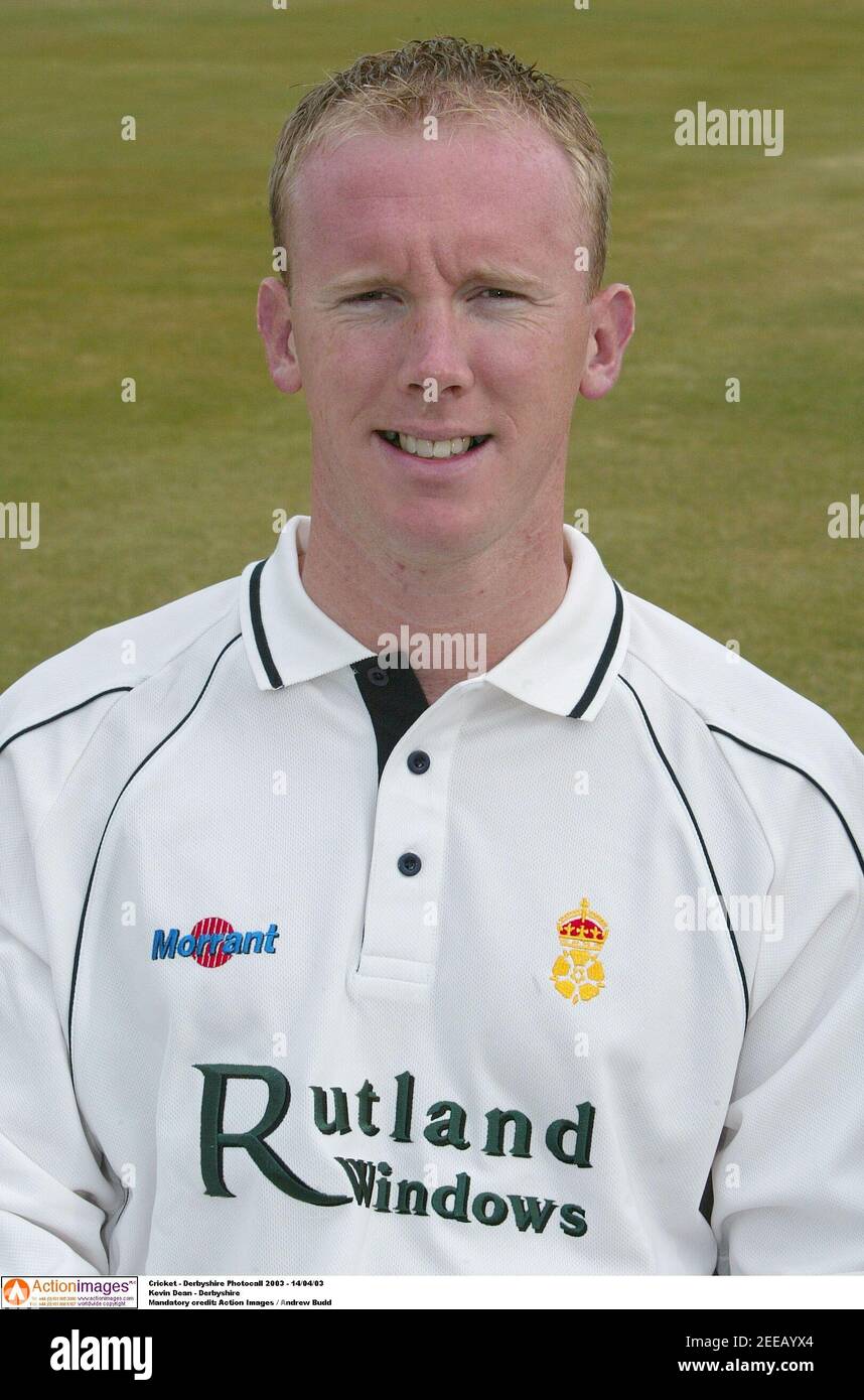 Cricket derbyshire photocall kevin dean hi-res stock photography and ...