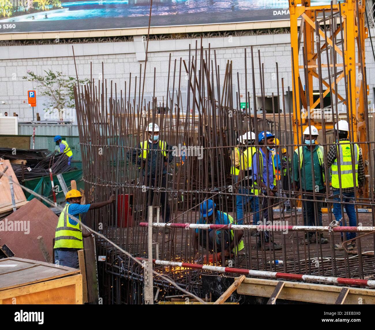 Arab men on construction site hi-res stock photography and images - Alamy