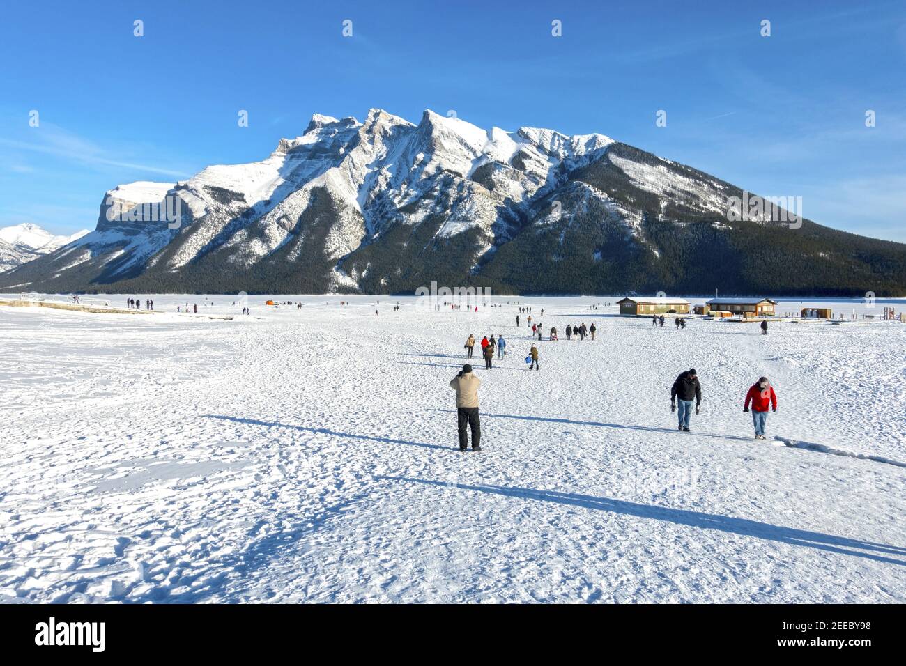Cold family hi-res stock photography and images - Alamy