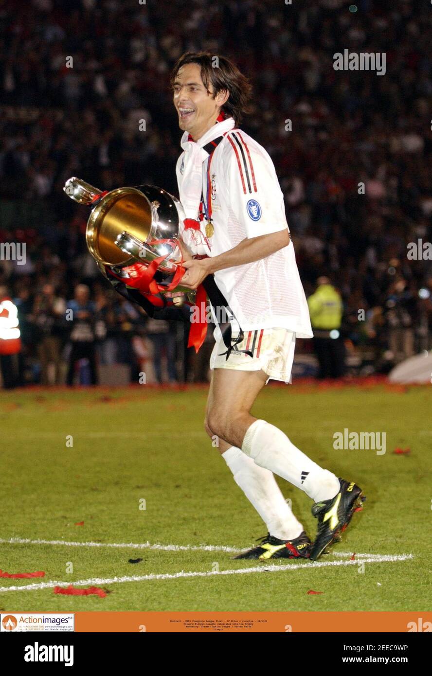 Filippo inzaghi trophy hi-res stock photography and images - Alamy