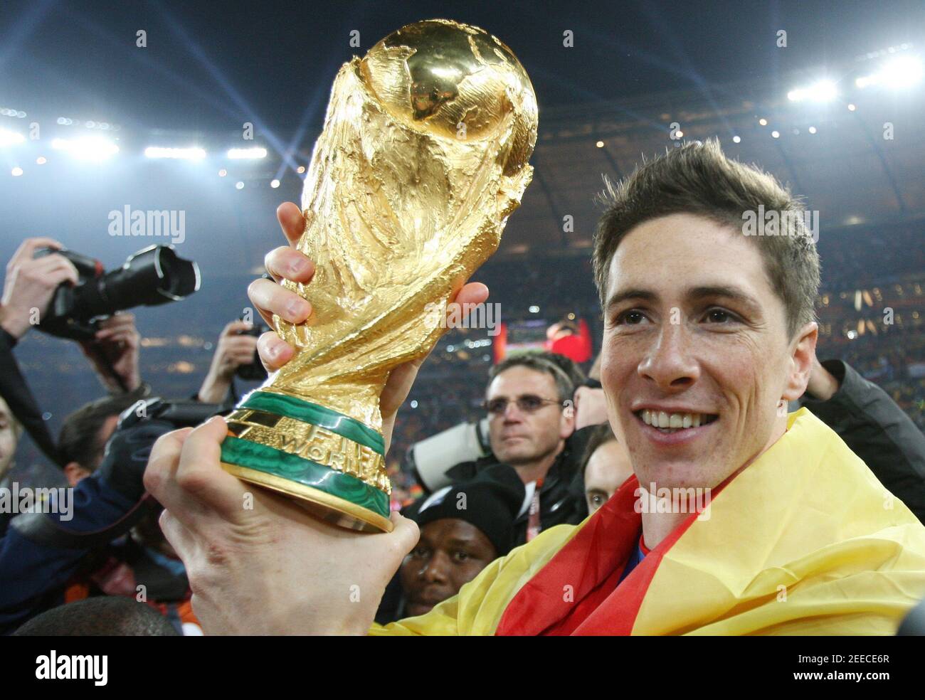 Fernando torres world cup trophy hi-res stock photography and images ...